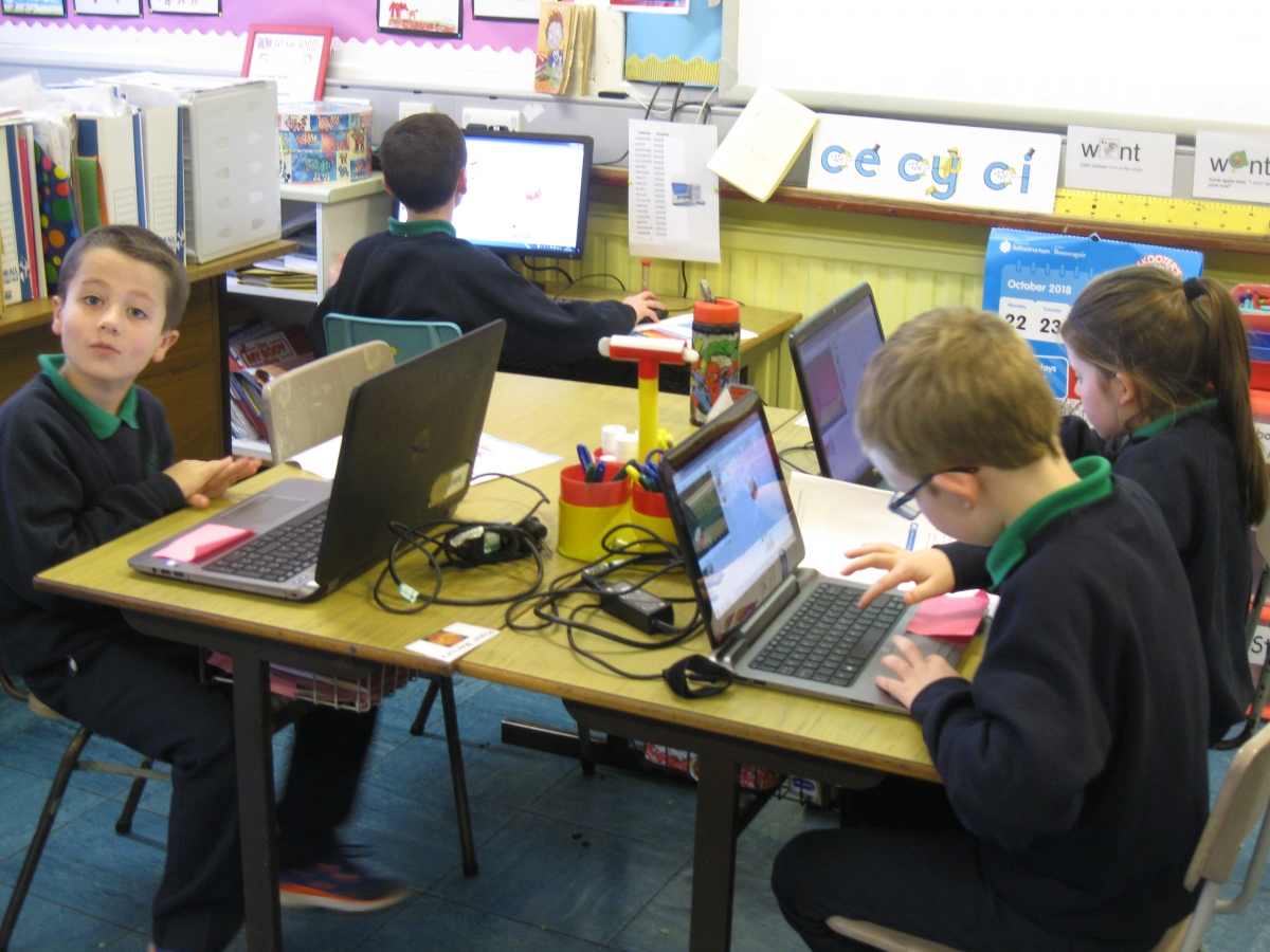Ict Coding Club Mary Queen Of Peace Primary School Glenravel 